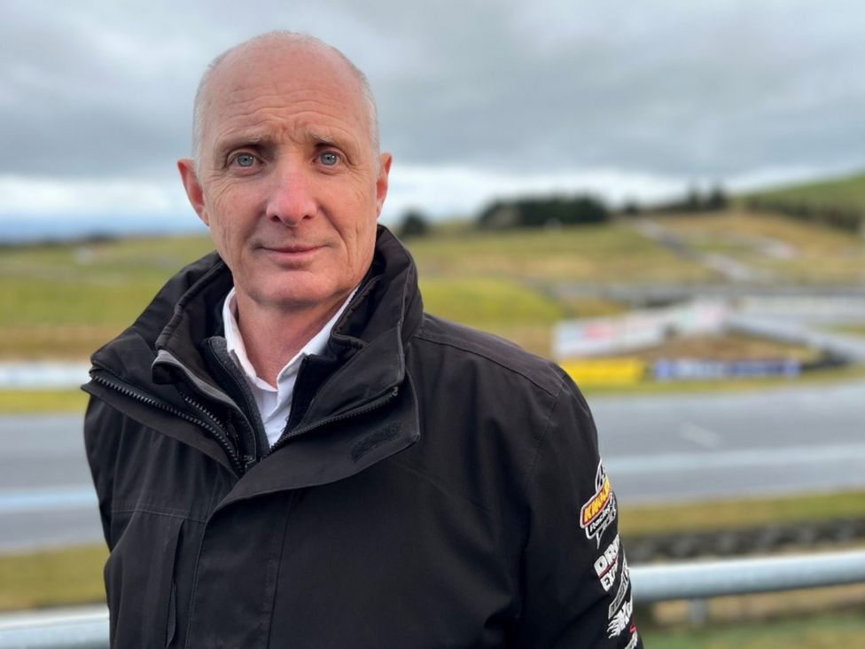 The Formula 1 hopeful who has only just passed her test - BBC News