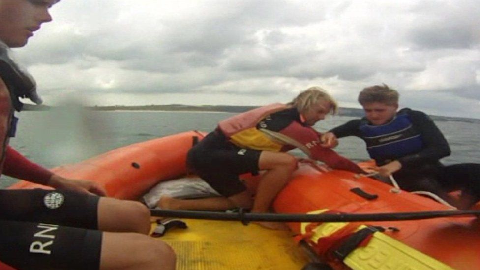 Kayak and stand-up paddleboarding rescues soar - BBC News