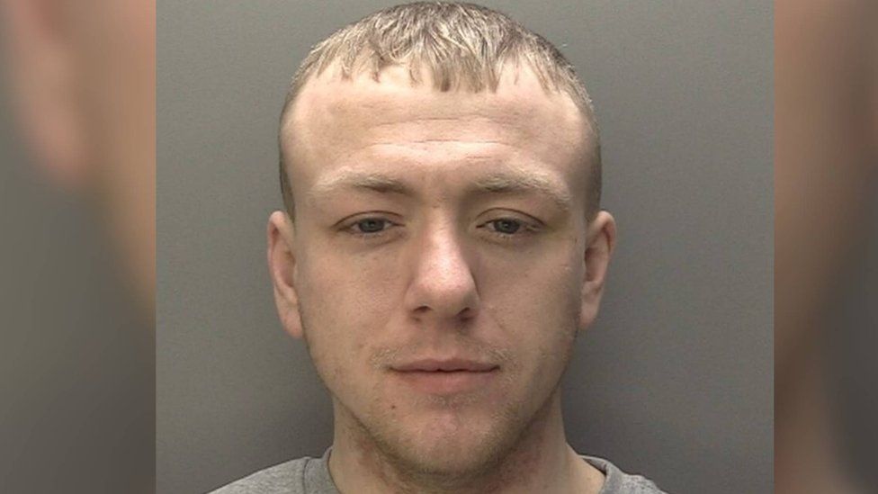 Machete-wielding robber jailed for stealing boy's e-scooter in Hull ...