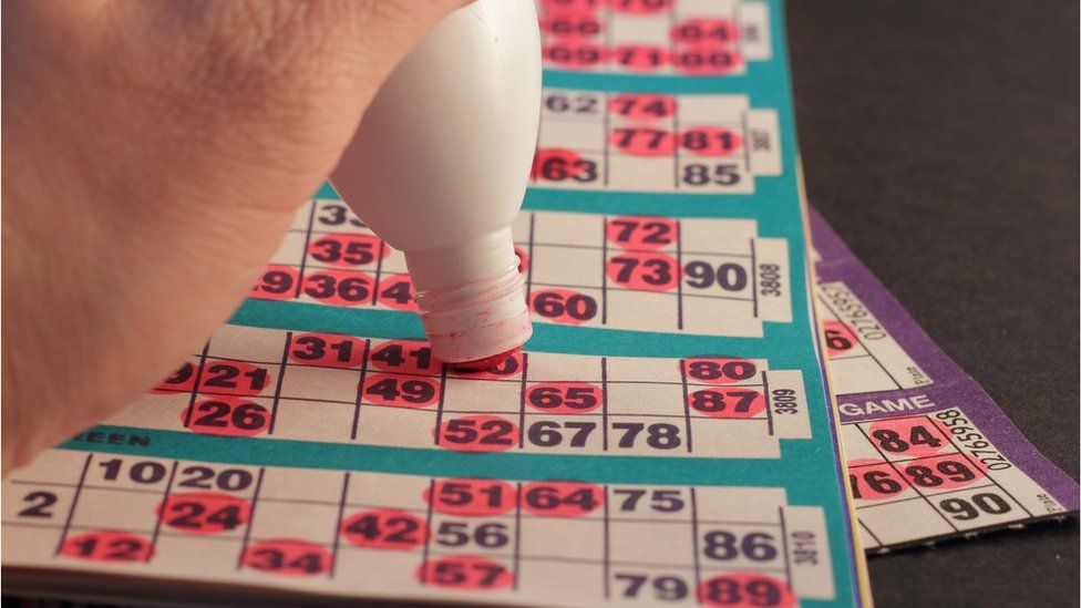 The slot machines that changed bingo - BBC News