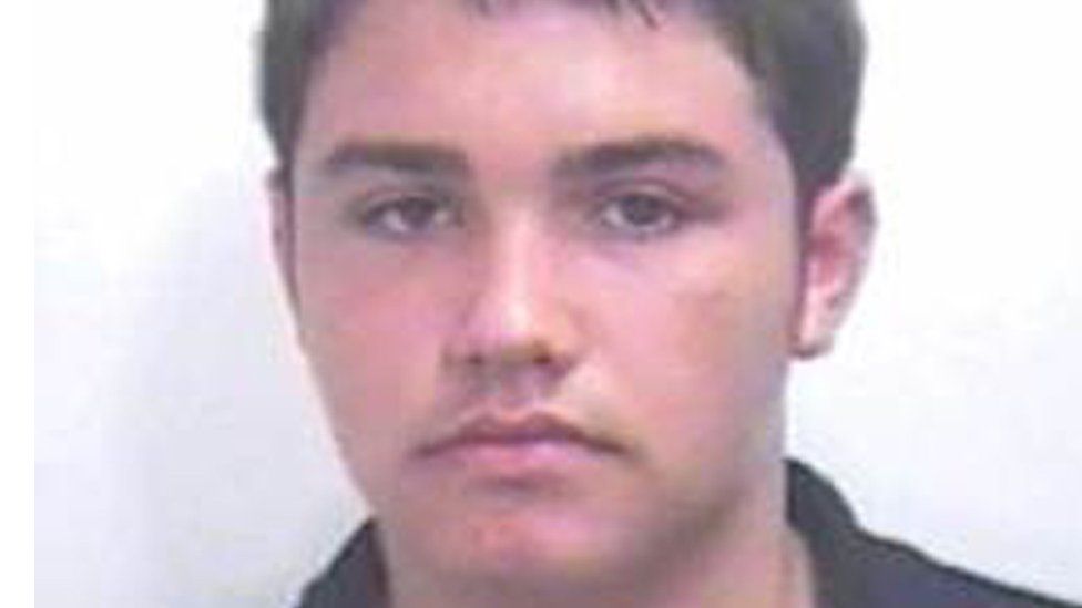 Megan Rescorla missing from Bridlington with toddler son - BBC News