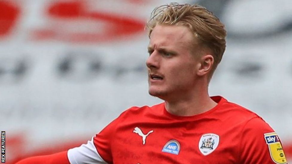 Ben Williams: Cheltenham Town sign Barnsley defender for undisclosed ...