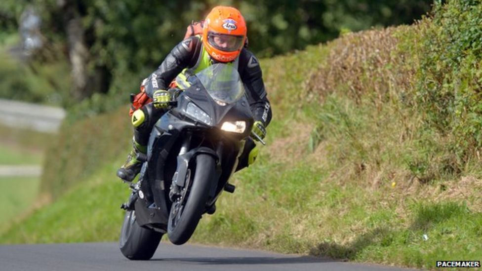 NI motorcycle doctor John Hinds dies in Dublin accident - BBC News