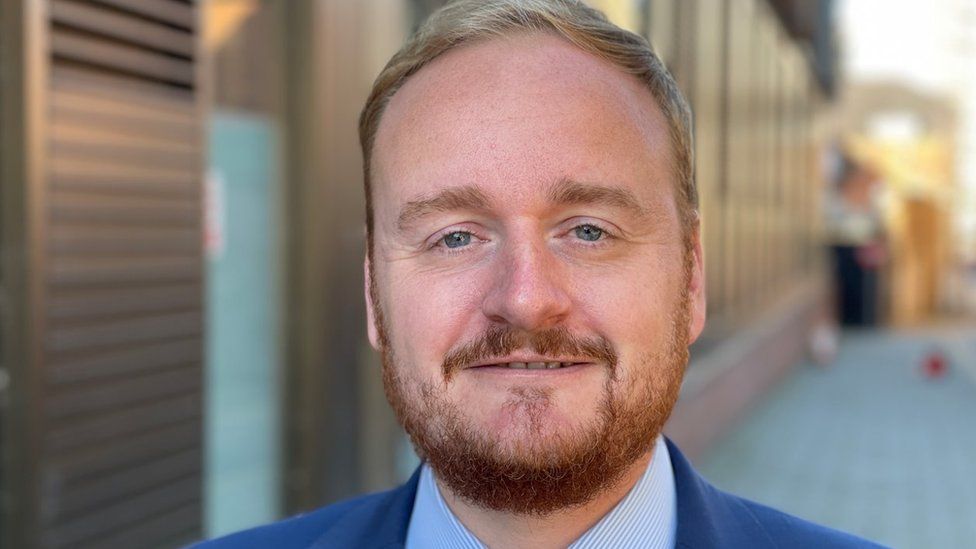 Jonathan Nunn: Police looking at council leader abuse claims - BBC News