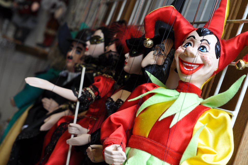 Your pictures: Puppets - BBC News