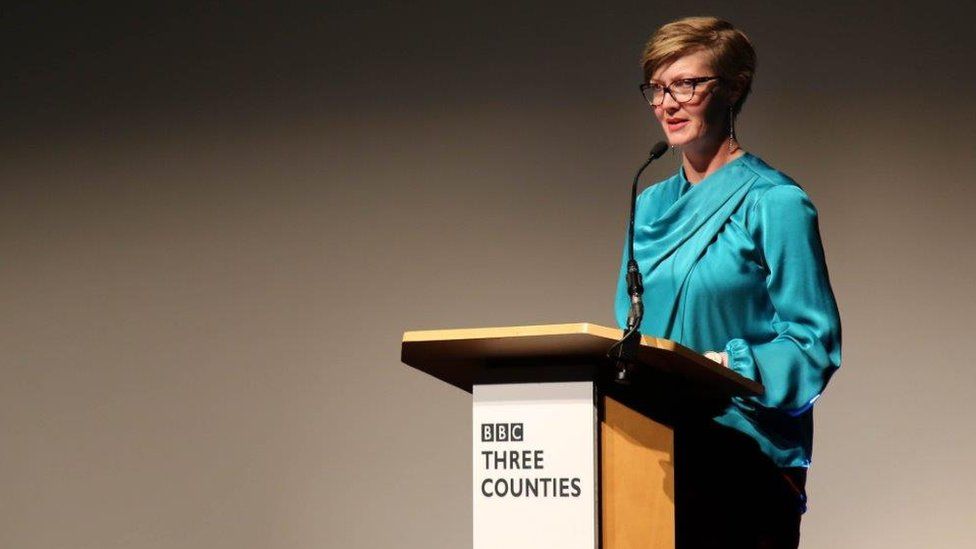 Helen Legh: 'Much loved' BBC presenter, 44, dies - BBC News