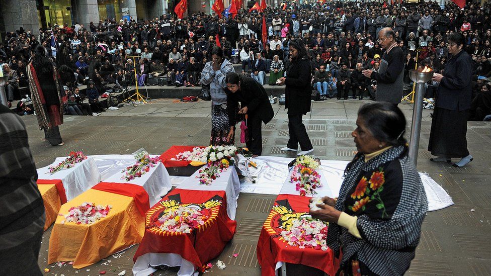Jaffna fears remembering Tamil war dead - BBC News
