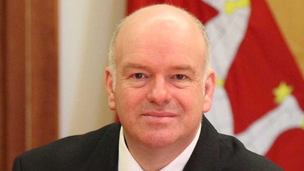 Chris Thomas: Isle of Man minister sacked for voting against government ...