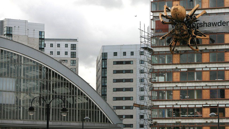 Liverpool to bring back the Giants for third time - BBC News