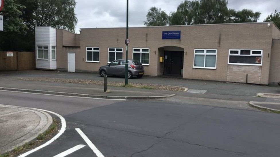 Nottingham homeless centre approved for old friary - BBC News