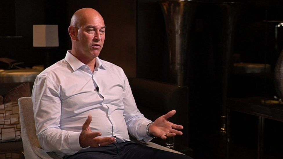 Police conduct inquiries into Royal Bank of Scotland unit - BBC News