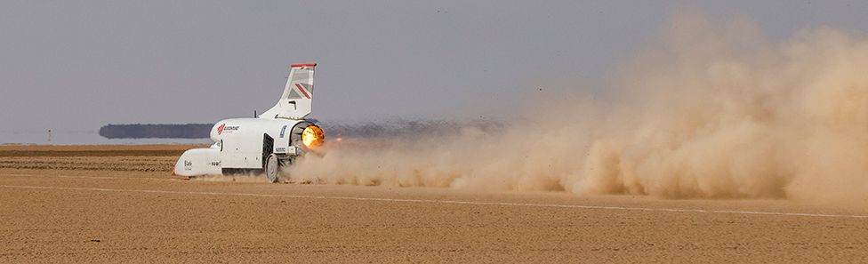 Bloodhound diary: Racing at over 500mph - BBC News