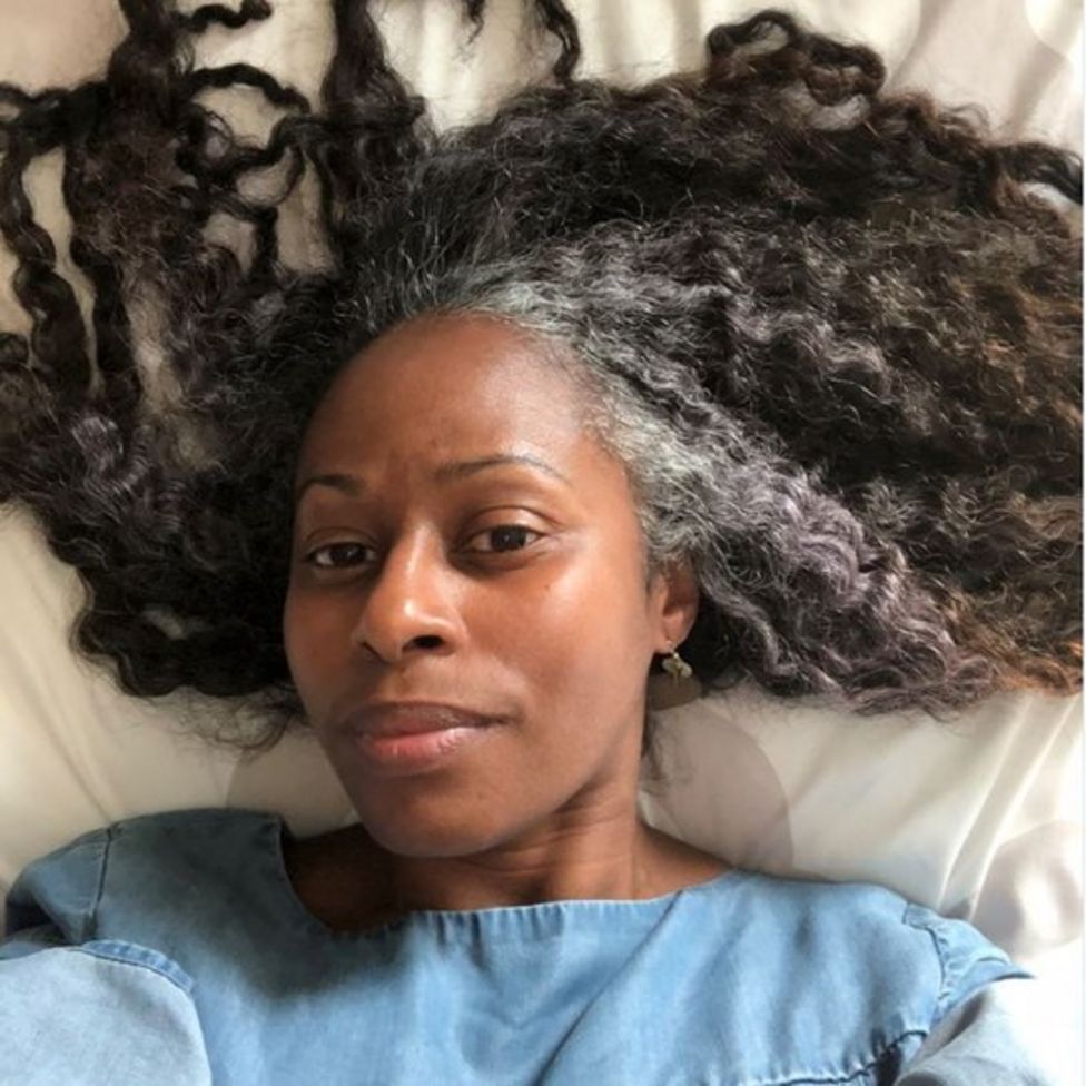 The women choosing to love their natural grey hair - BBC News