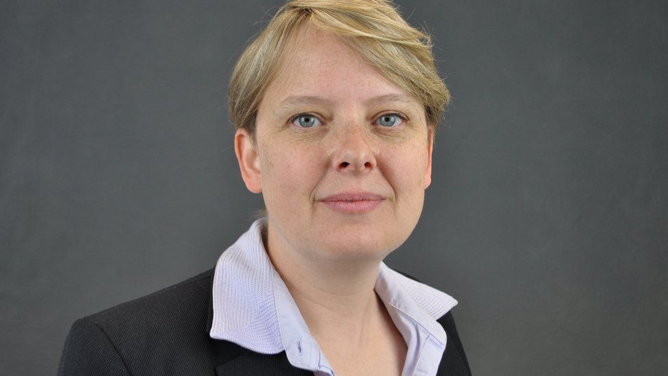 Scottish Borders day centre closures a 'positive move' - BBC News