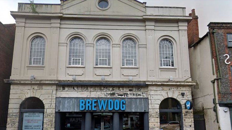 Reading Museum searches for 1960s tech firm workers - BBC News