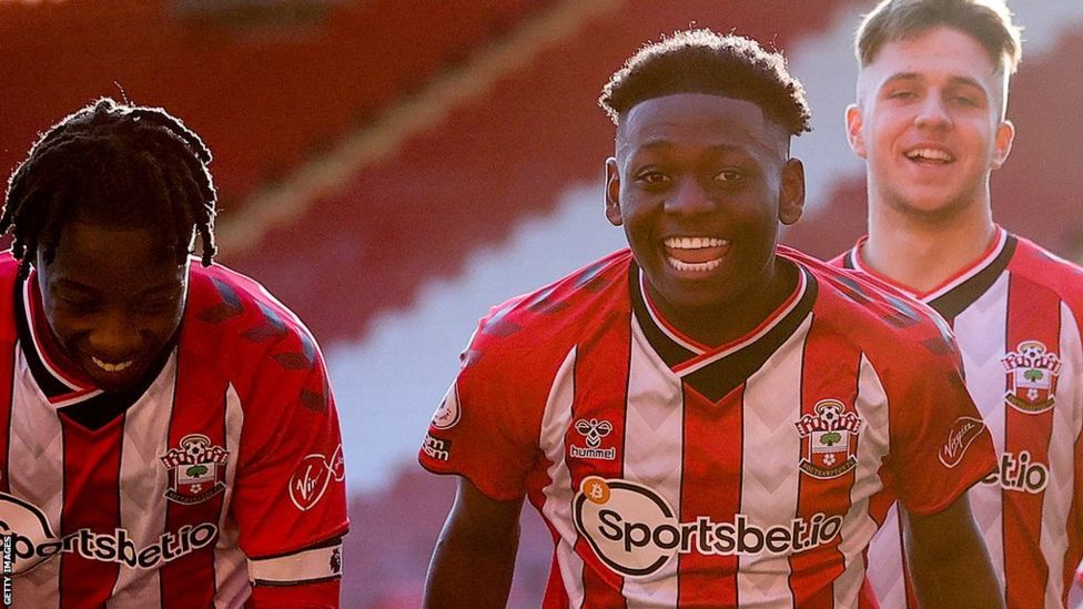 Harrogate Town sign Southampton forward Kazeem Olaigbe and Bradford ...