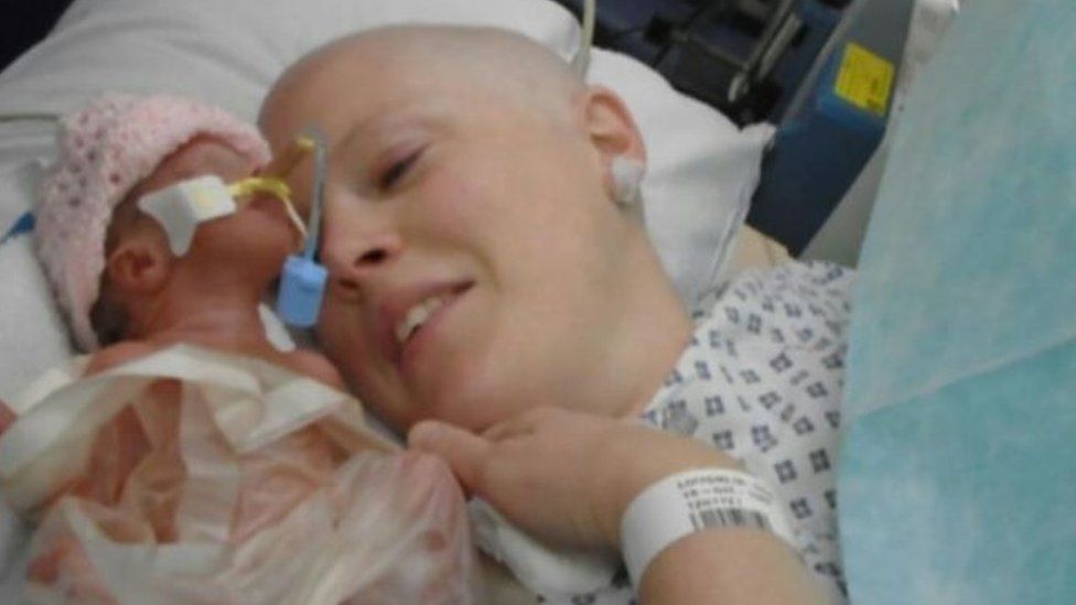 Cancer mum Heidi Loughlin: Drug 'obliterated' tumours - BBC News