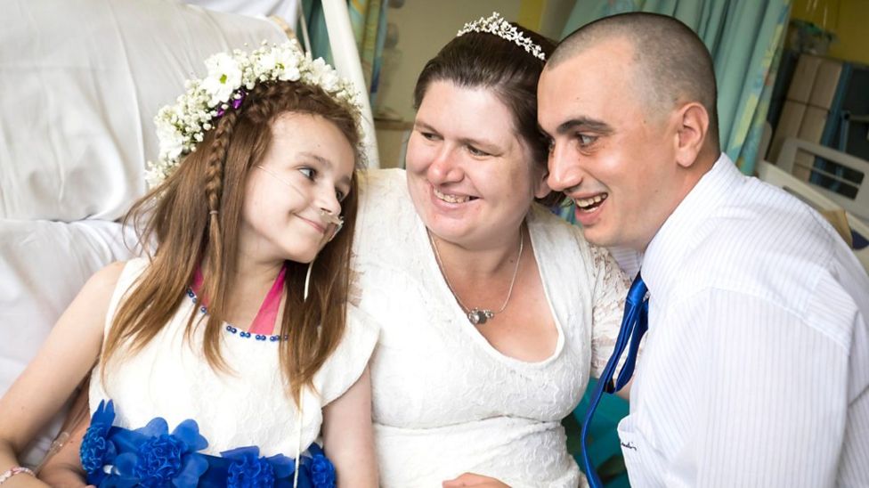 Intensive care bride Hayley Clarke reunited with nurses - BBC News