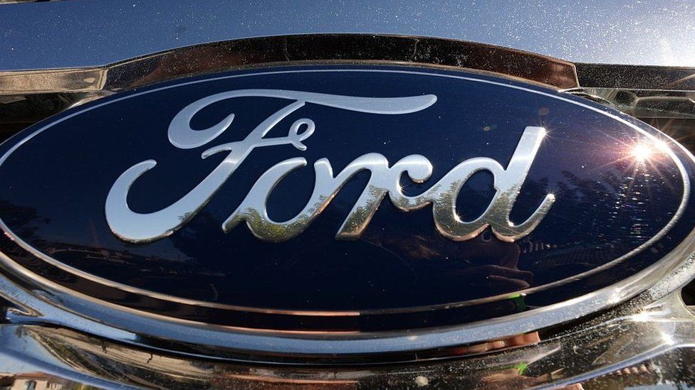 Ford profits fall as it warns on US economic risks - BBC News