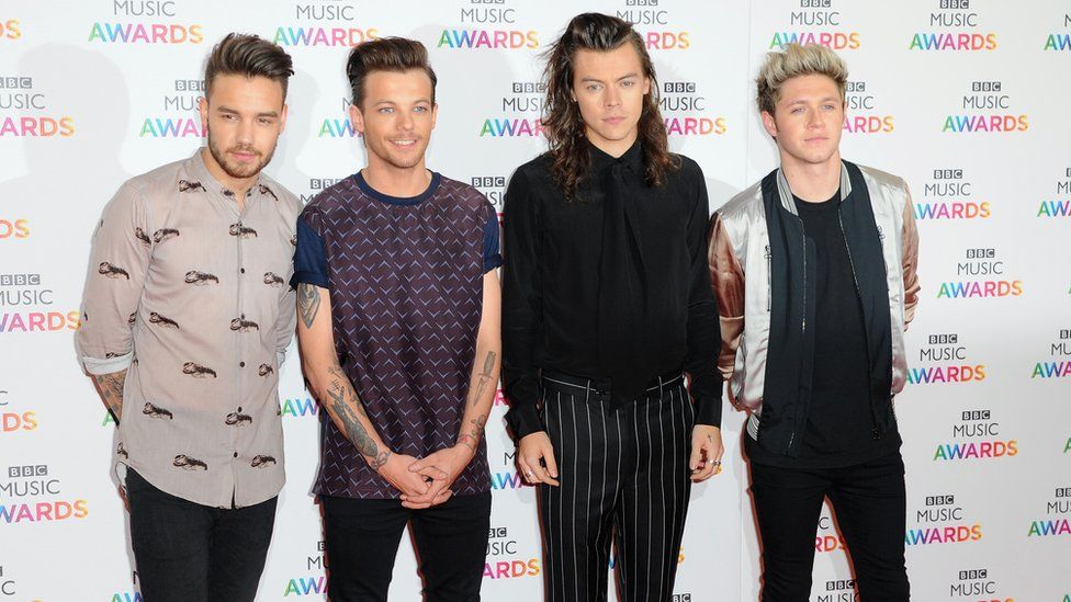 One Direction's final performance before big break - BBC Newsround