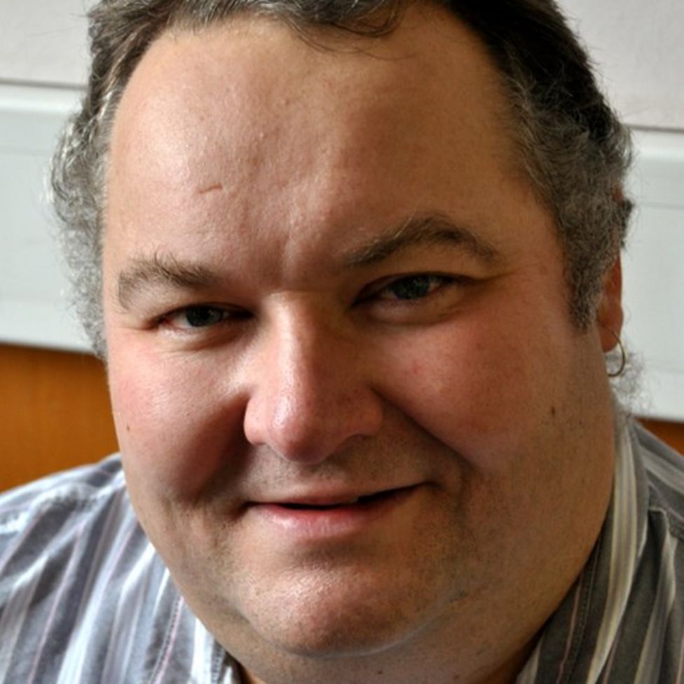 Moray group quits Scottish Women's Aid over man on board - BBC News