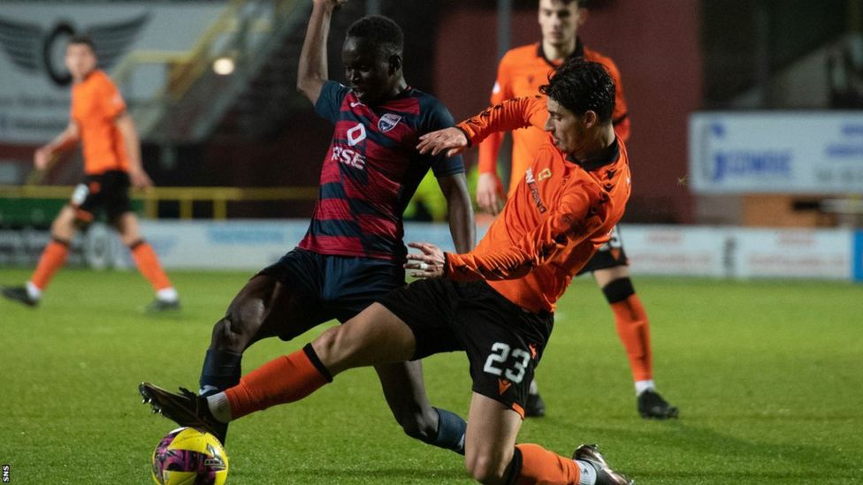 Dundee United 3-0 Ross County: Significant win moves Liam Fox's side off bottom - BBC Sport