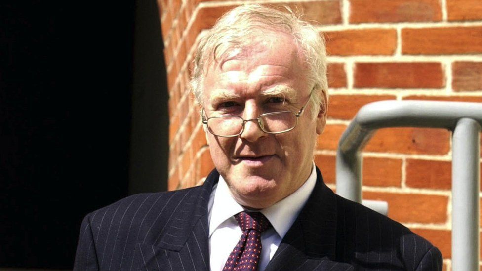 Dr Michael Heath: Families feared they cremated the wrong person - BBC News