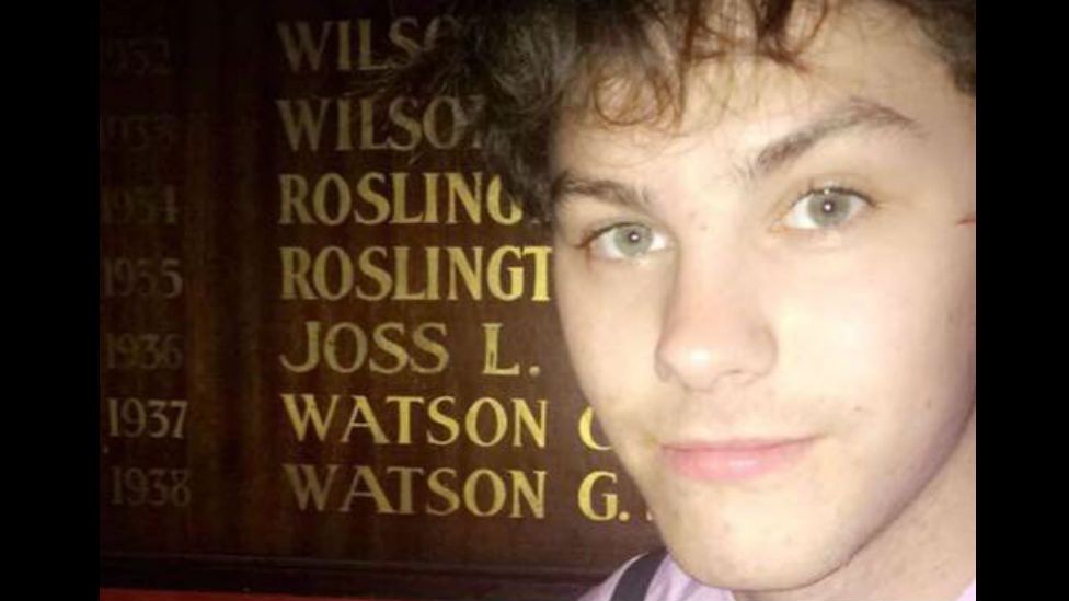 Tributes to The Lapelles frontman who died after River Clyde fall - BBC ...