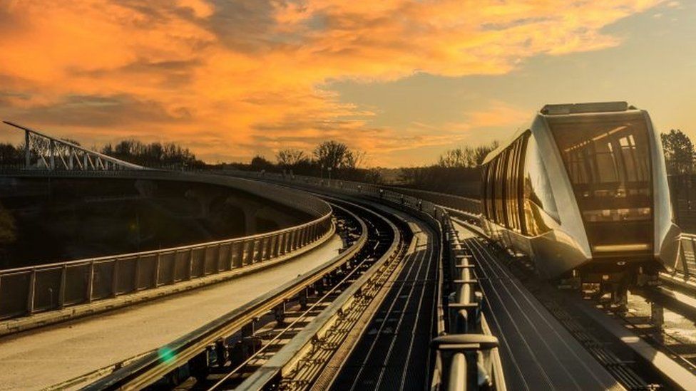 Luton Dart airport shuttle route set to launch next month - BBC News