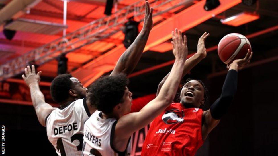 British Basketball League: US investment company buys 45% stake - BBC Sport