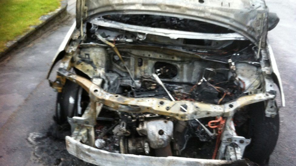 Vauxhall Corsa fires: Calls for national data sharing - BBC News