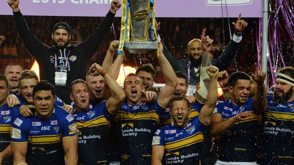 Careers of Leeds Rhinos' departing trio celebrated - BBC News
