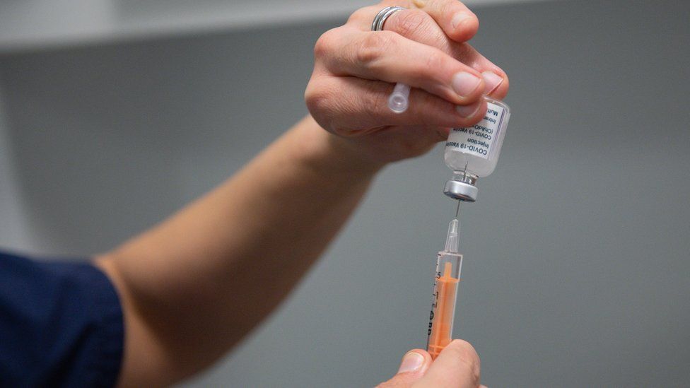 Covid-19: Bath and West Showground to be mass vaccination centre - BBC News