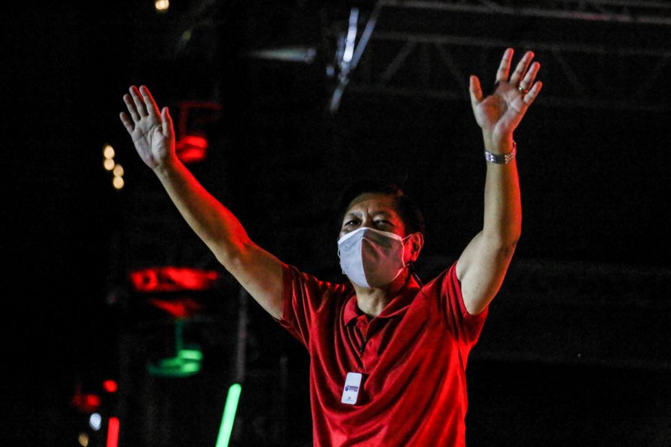 Philippines election: 'Politicians hire me to spread fake stories ...