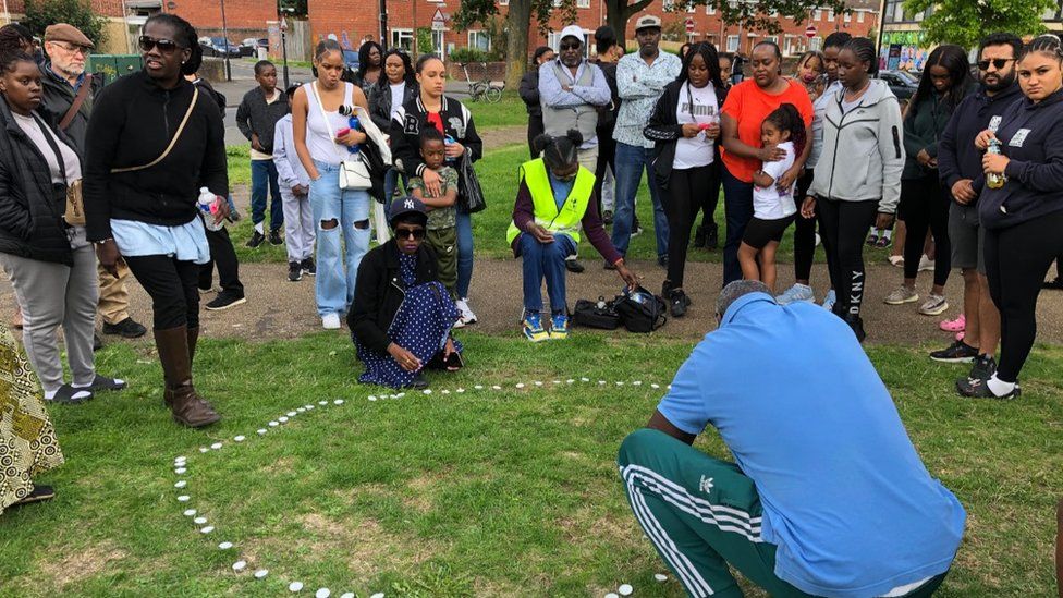 Eddie Kinuthia remembered as 'heart of community' at vigil - BBC News