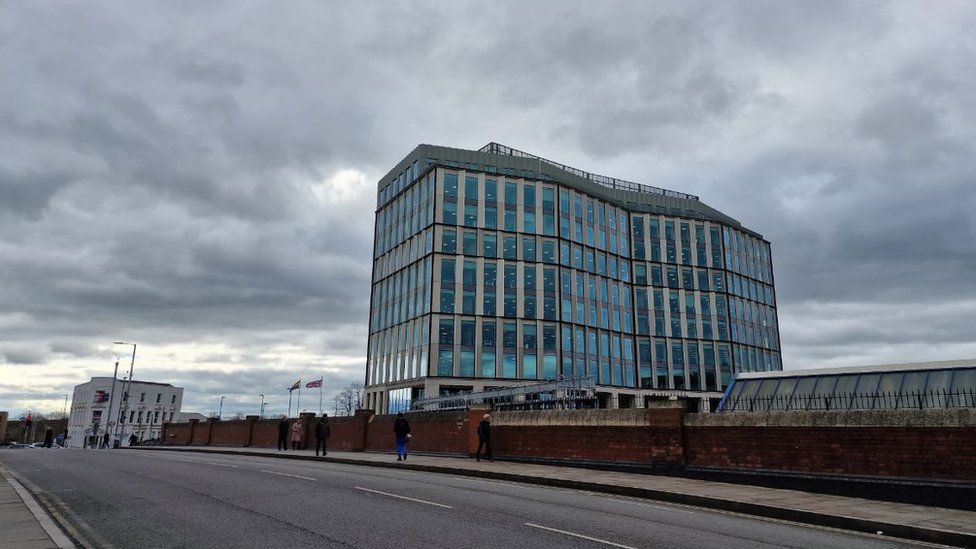 Second office block opposite Nottingham station approved - BBC News