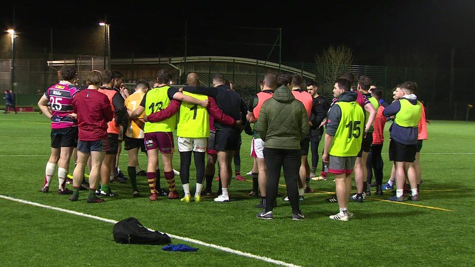 Cyfarfod 'tyngedfennol' am newidiadau bwrdd rheoli URC - BBC Cymru Fyw