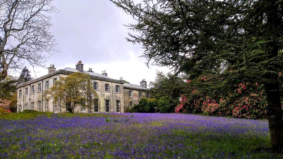 Jewellery 'worth tens of thousands' taken in Cornwall mansion raid ...