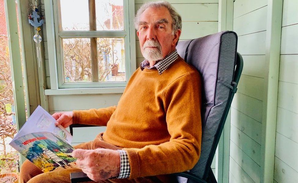 Retired Essex head's lockdown art book for good causes - BBC News