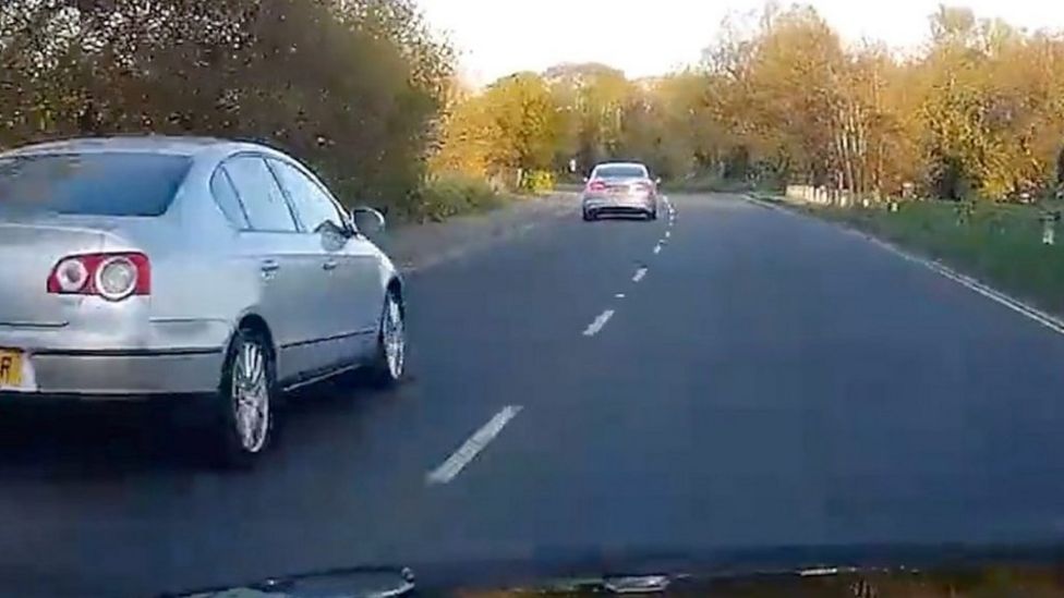 Great Yarmouth: Car driven without bonnet and bumper seized - BBC News