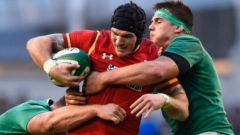 Paul O'Connell: Irish legend retires on medical advice - BBC Sport