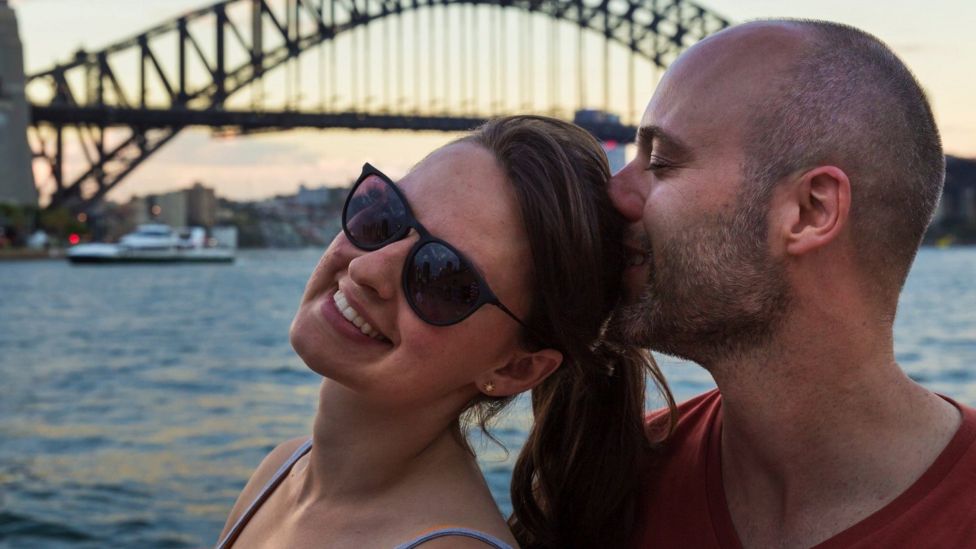 Love and money: Why breaking-up is so hard to do - BBC News