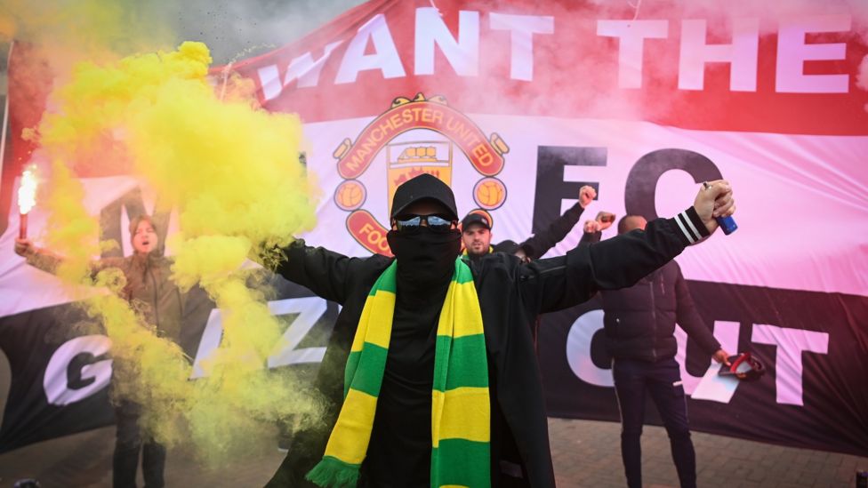 Manchester United fans sentenced after protest turned violent - BBC News