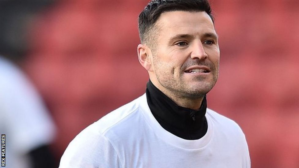 Josh Wright: Crawley re-sign midfielder following his exit from Leyton ...