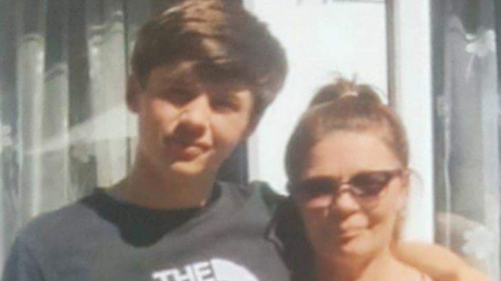 Tribute to Ryan White killed in Portsmouth motorbike crash - BBC News