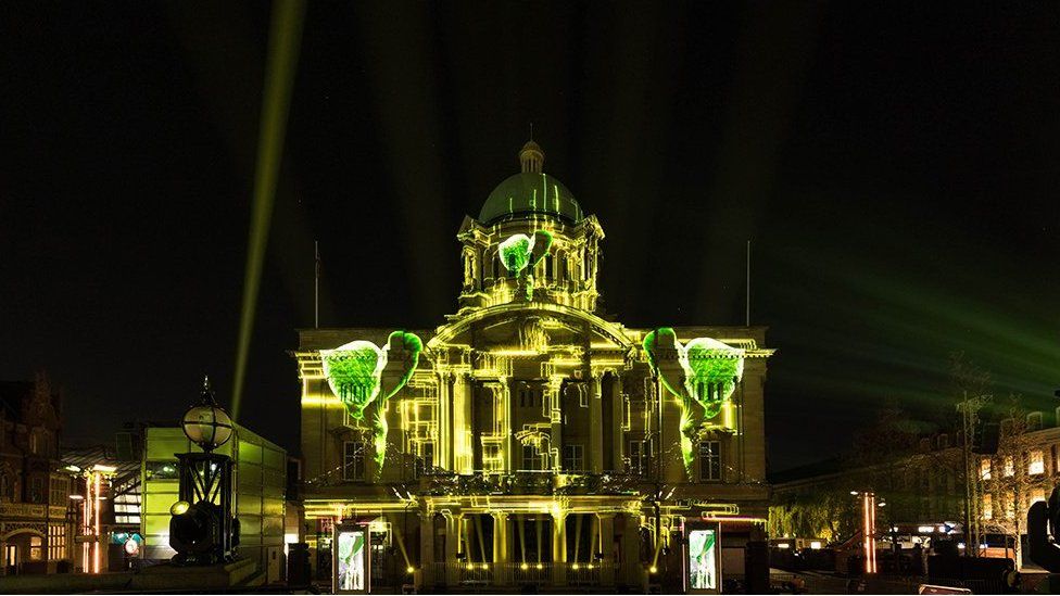 Hull sound and light show charts history of the Earth - BBC News