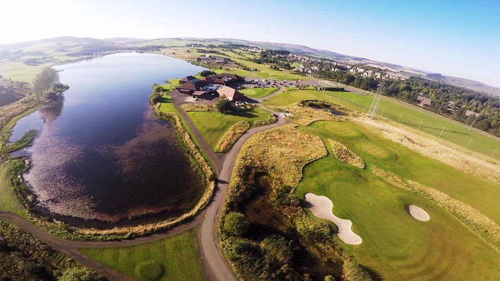 Golf and leisure resort sold for £25m - BBC News