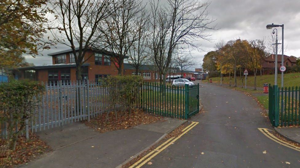 Clown prankster targets County Durham schoolchildren - BBC News