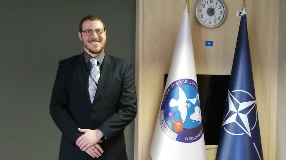 Swansea expert: The online terror propaganda battle - BBC News