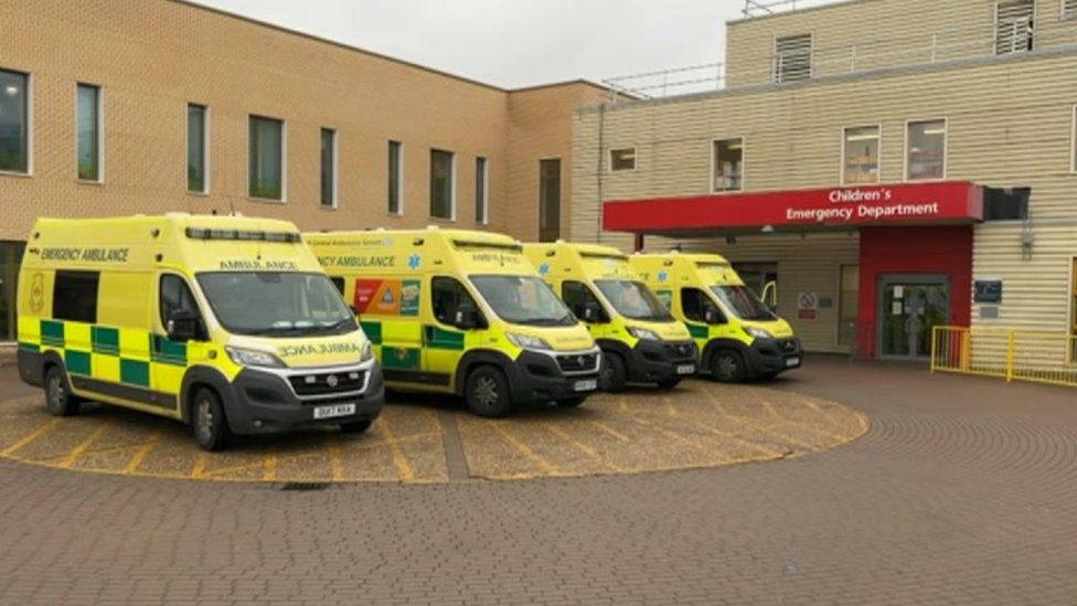 Milton Keynes Hospital unit sees twice as many children as usual - BBC News